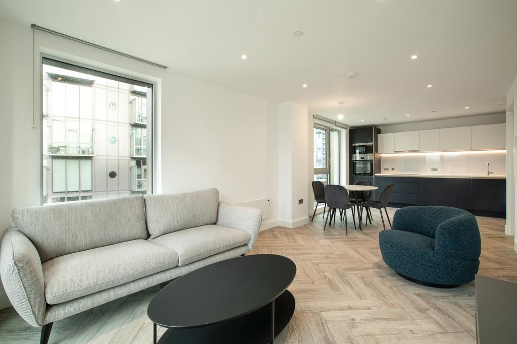 Bankside Boulevard, Cortland at... 1 bed apartment - £1,590 pcm (£367 pw)