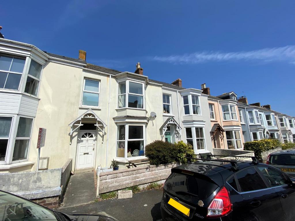 Budock Terrace, Falmouth 4 bed house - £2,680 pcm (£618 pw)