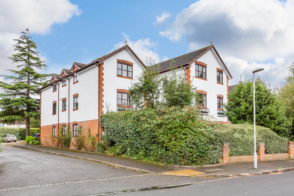 Lenelby Road, Surbiton, KT6 1 bed flat - £250,000