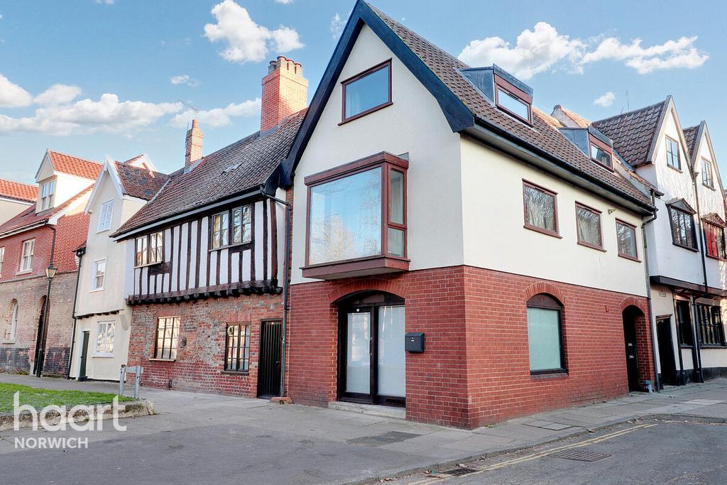 Colegate, Norwich 2 bed duplex - £180,000
