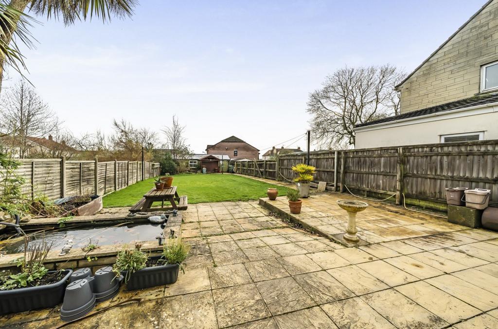 Delmore Road, Frome, BA11 4 bed semi-detached house - £425,000