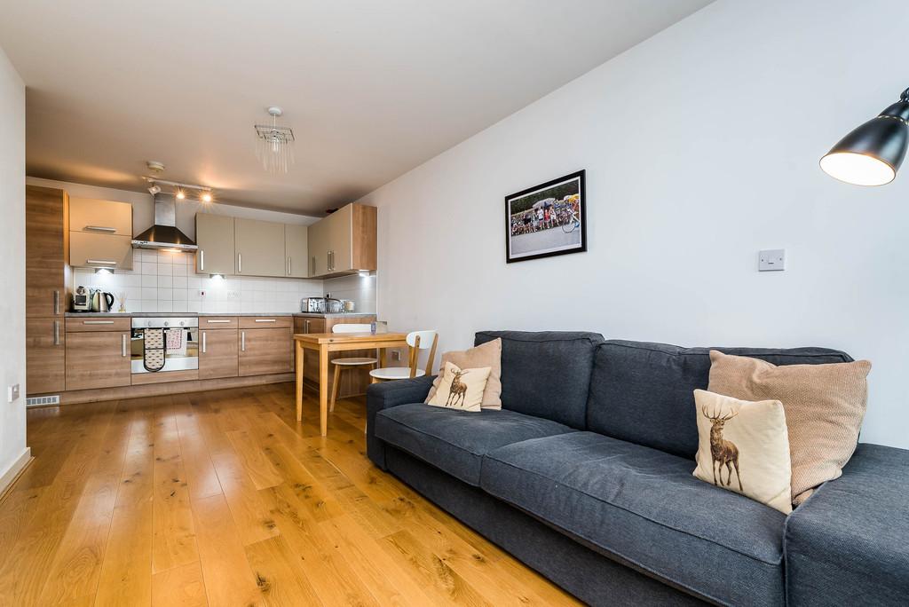 Southwark Bridge Road, SE1 2 bed apartment - £2,383 pcm (£550 pw)