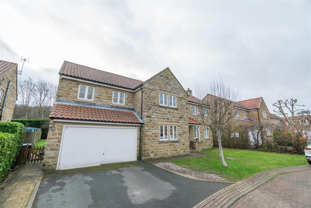 Woodlands Park, Scarcroft, Leeds 5 bed detached house for sale - £825,000