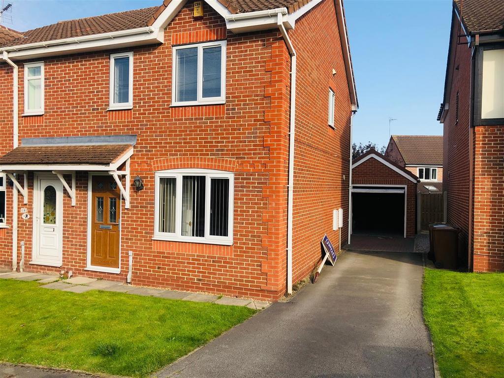 Laithes View Wakefield Wf2 3 Bed Semi Detached House £950 Pcm £219 Pw