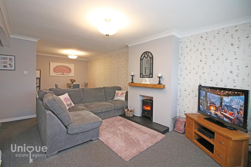 Marine Parade Fleetwood Fy7 3 Bed Semi Detached House For Sale £209 950