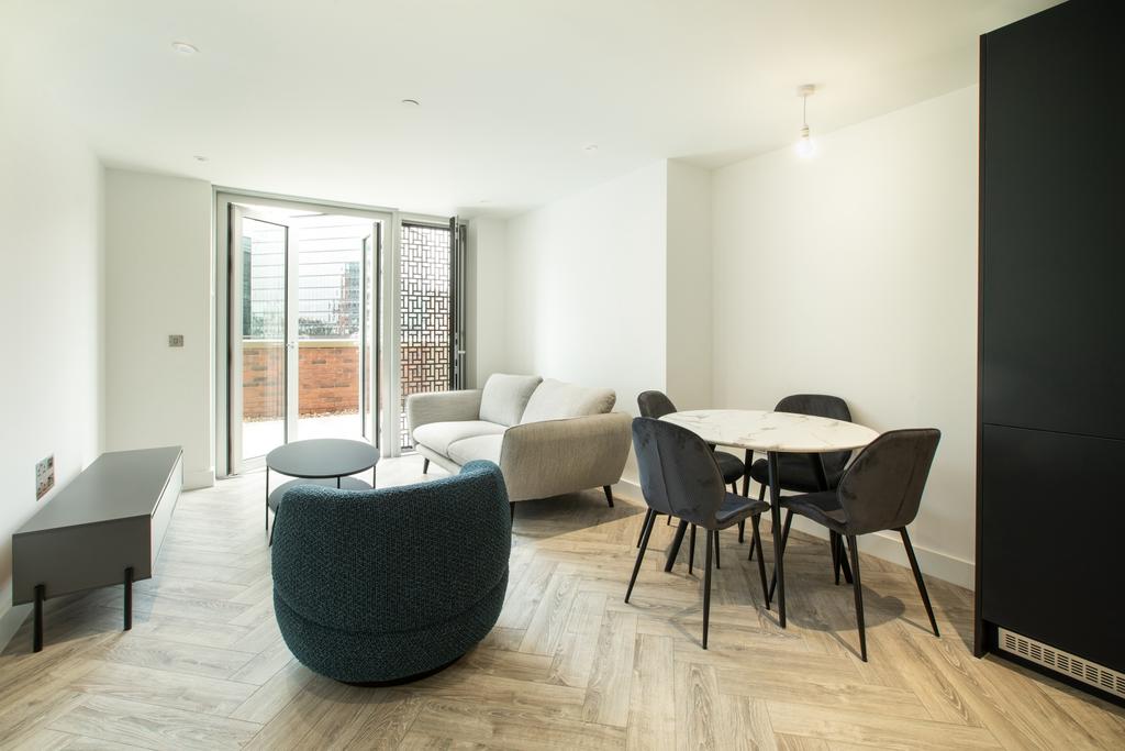 Bankside Boulevard, Cortland at... 1 bed apartment - £1,765 pcm (£407 pw)