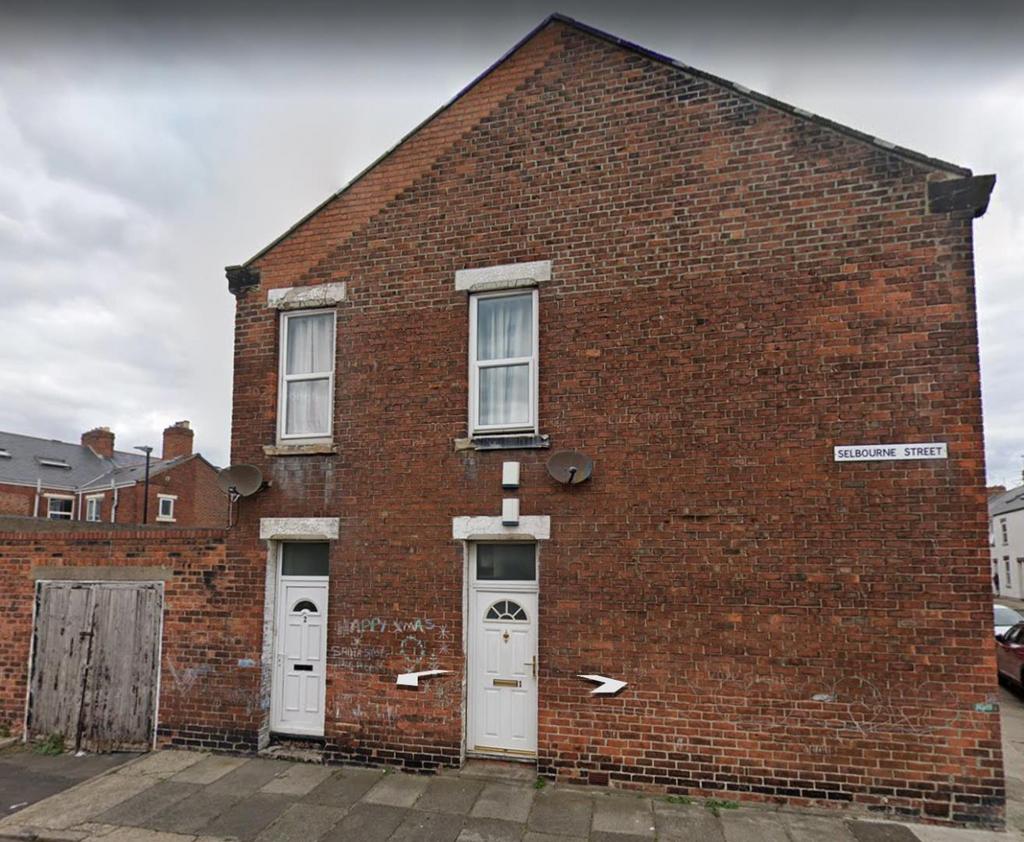 Selbourne Street, Sunderland 2 bed flat - £65,000