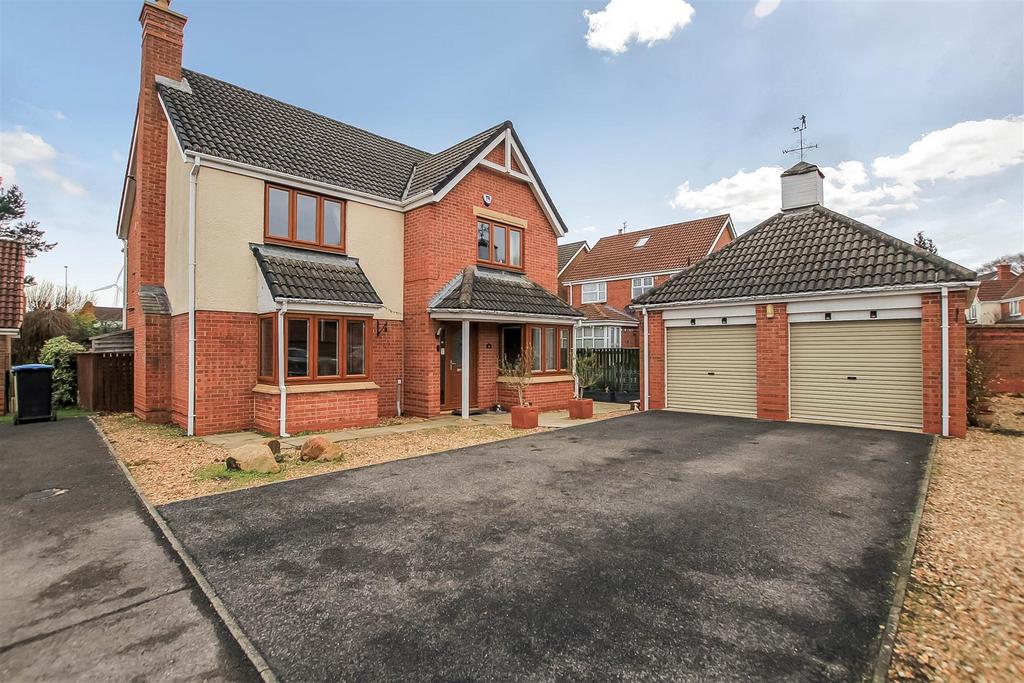 Carwardine Close, Newton Aycliffe 4 bed detached house - £345,000