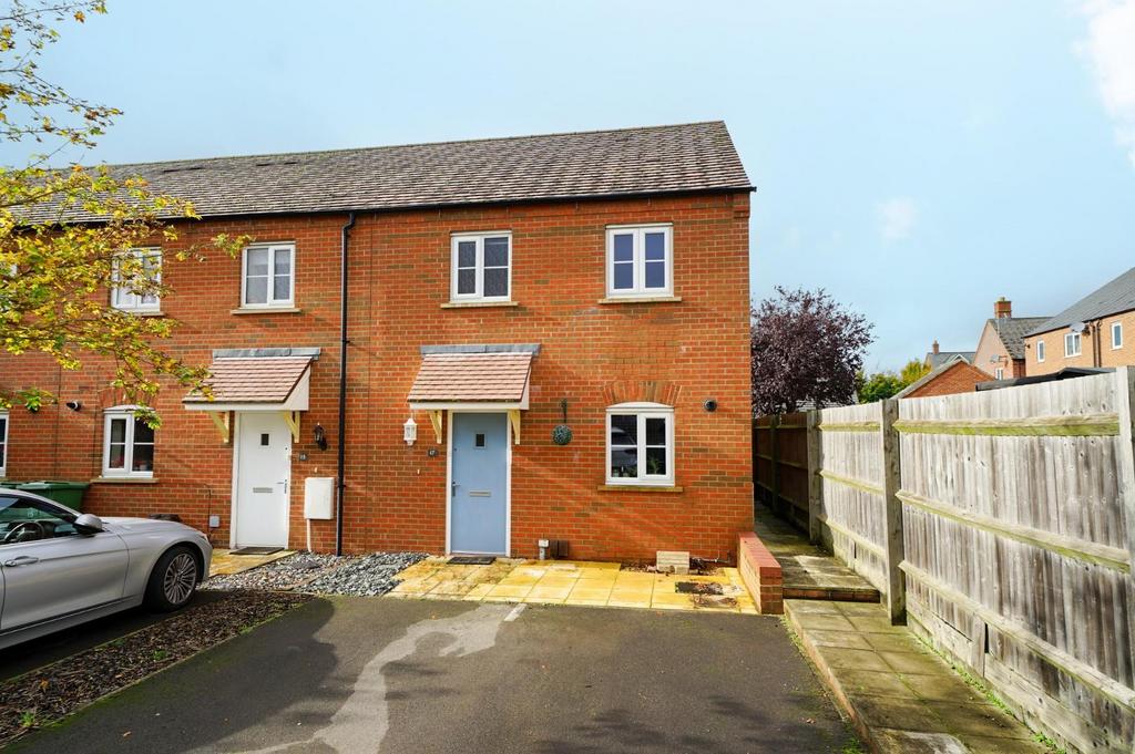 Raven Way, Leighton Buzzard 3 bed end of terrace house for sale - £339,995
