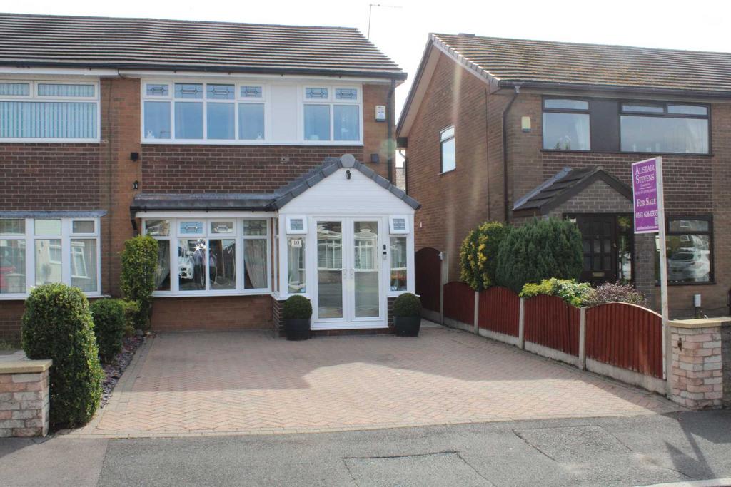 Arnside Avenue, Oldham OL9 3 bed semi-detached house for sale - £260,000