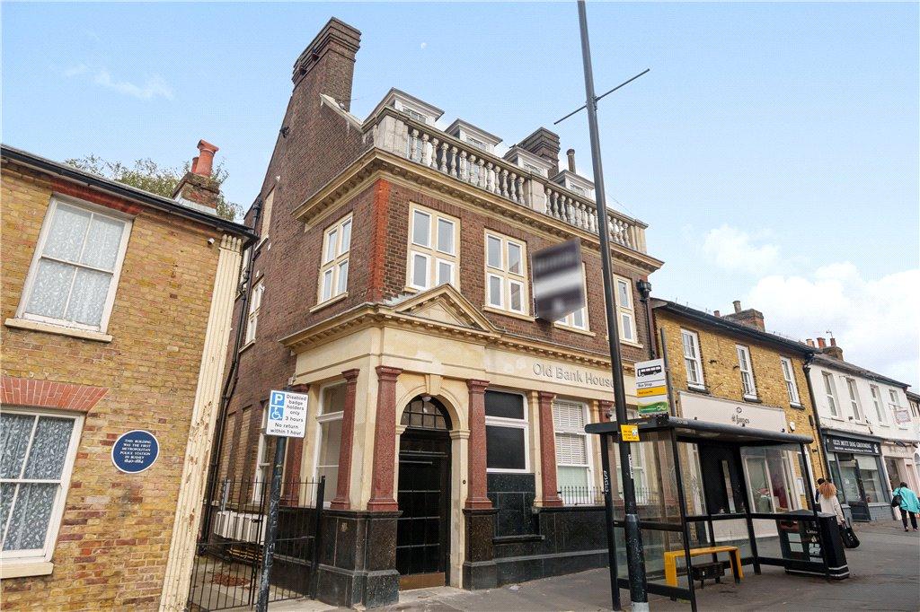 28 High Street, Bushey WD23 1 bed apartment - £339,000