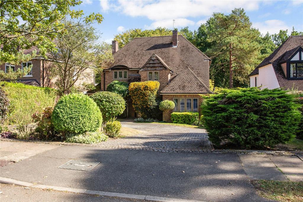 Nicholas Way, Northwood, Middlesex, HA6 4 bed detached house - £2,000,000
