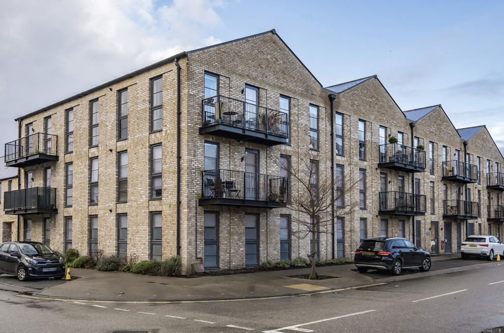 Baynhams Drive, Wolvercote, Oxford 3 bed apartment - £495,000