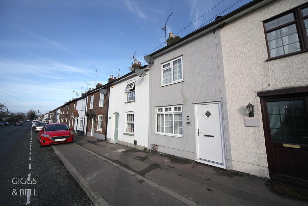 Front Street, Slip End, Luton... 2 bed terraced house - £290,000