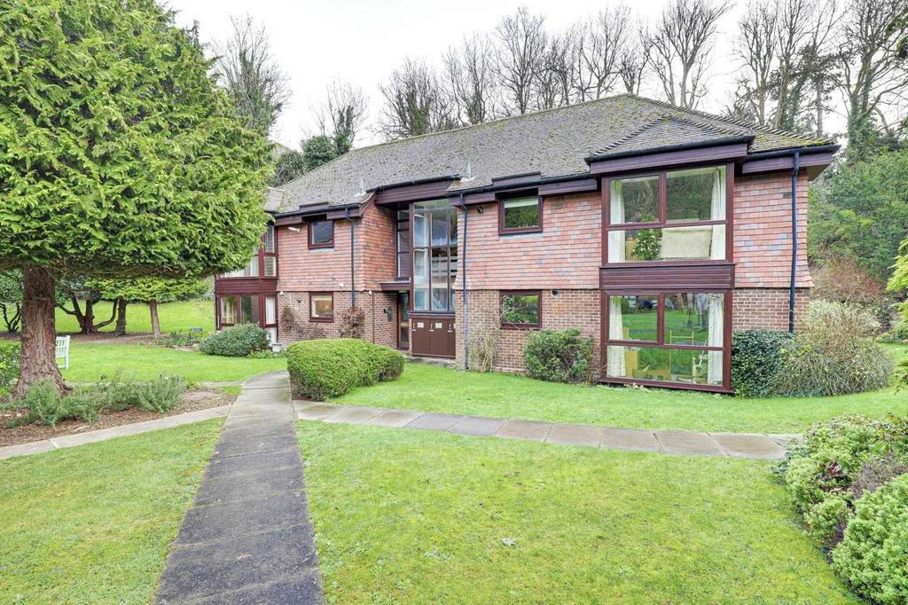 Woodrow Court, Caversham 1 bed retirement property - £150,000