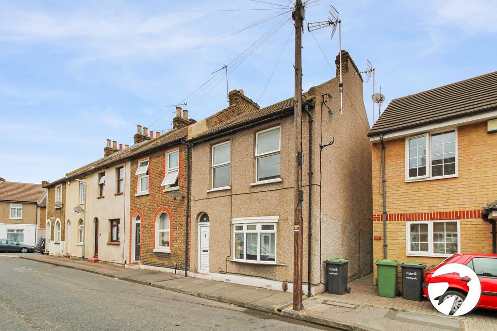 Range Road, Gravesend, Kent, DA12 2 bed end of terrace house - £1,300 ...