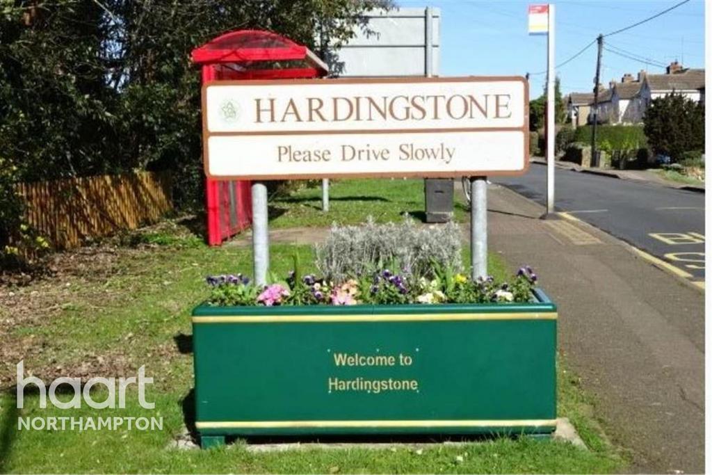 Hardingstone 3 bed semi-detached house - £1,400 pcm (£323 pw)