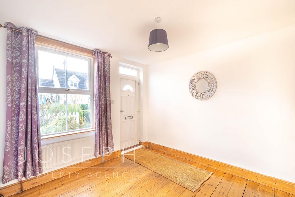 Henley Road Ipswich Ip1 2 Bed Terraced House £950 Pcm £219 Pw
