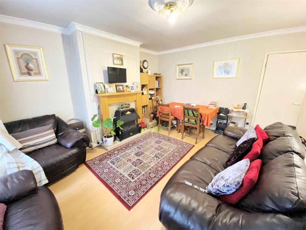 Kingsheath Avenue, Dovecot, Liverpool 3 bed end of terrace house for ...