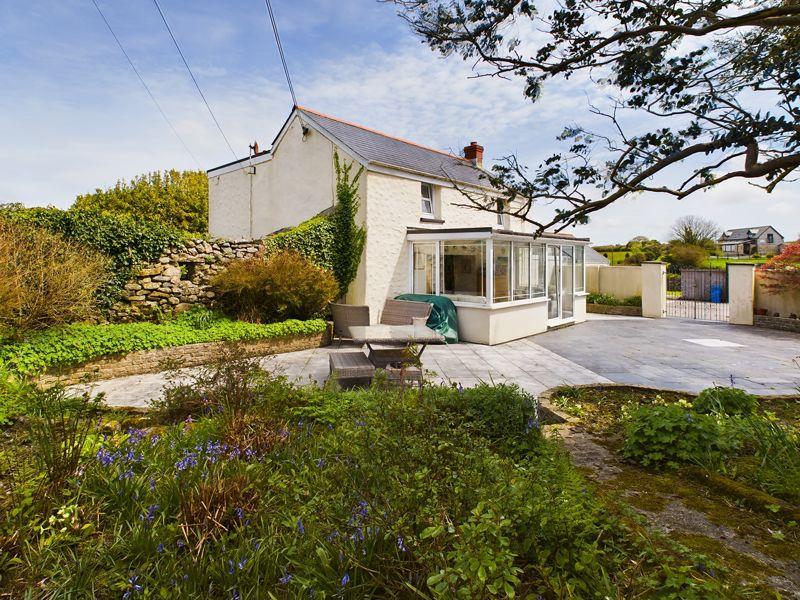 Busveal, Redruth - Detached character... 4 bed cottage - £595,000