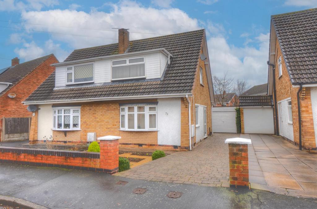 Wesley Way, Amington, Tamworth 3 bed semi-detached house for sale - £ ...