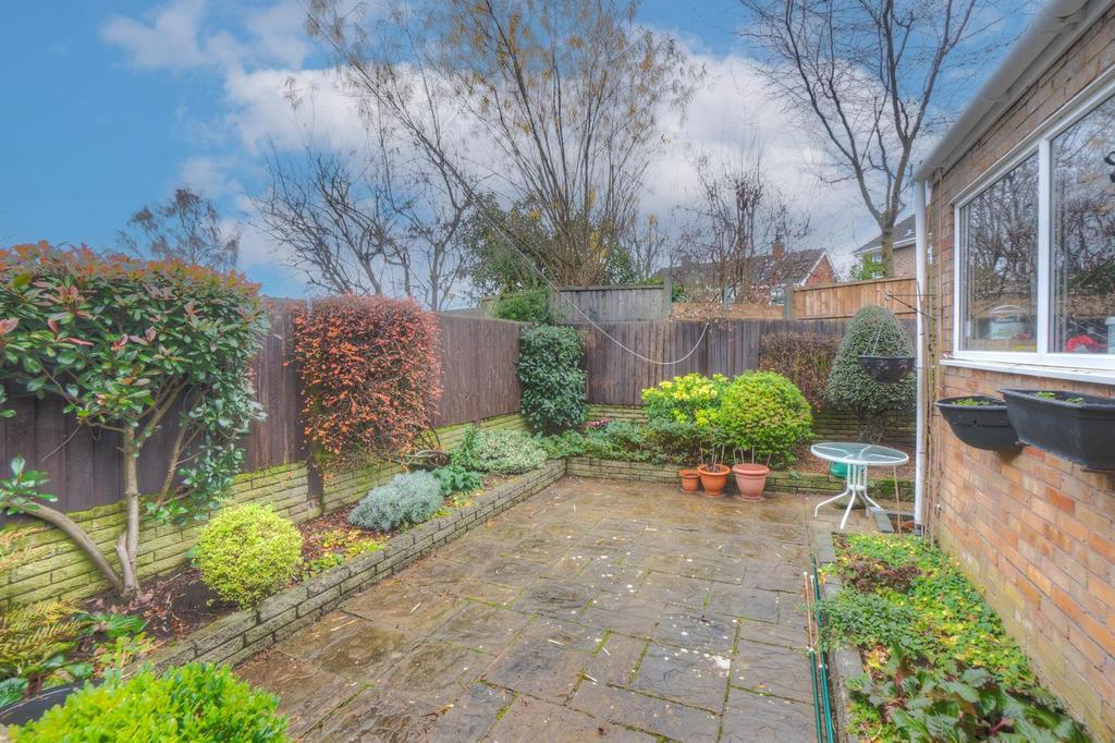 Wesley Way, Amington, Tamworth 3 bed semi-detached house for sale - £ ...