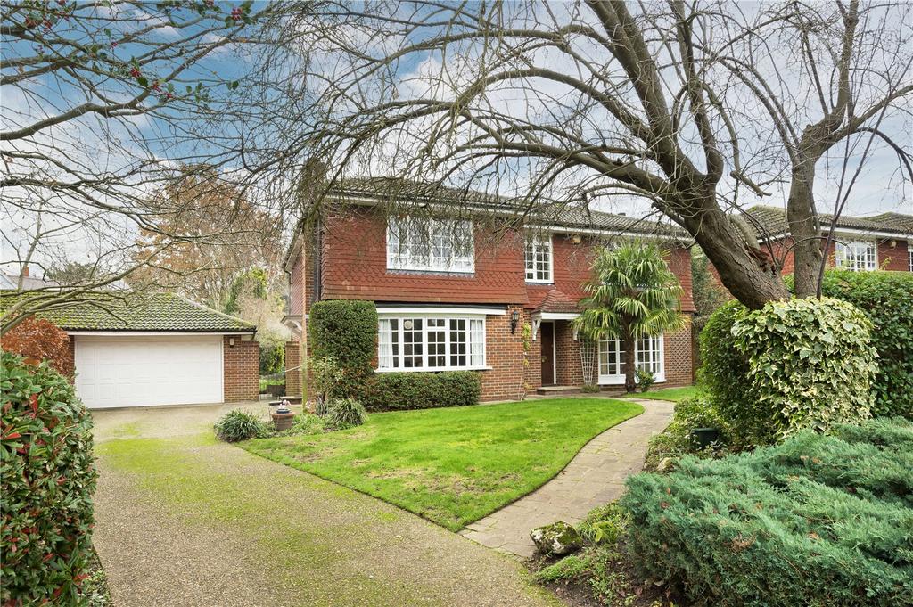 Clive Road, Esher, Surrey, KT10 4 bed detached house for sale - £1,750,000