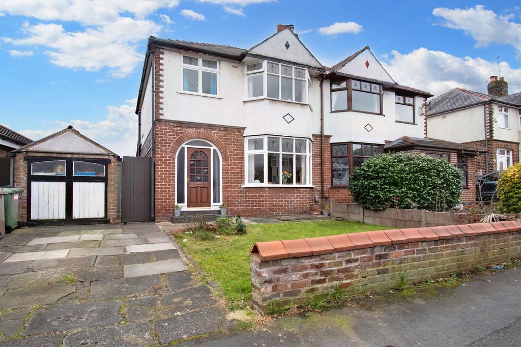 Crocketts Walk, Eccleston, WA10 3 bed semi-detached house - £260,000