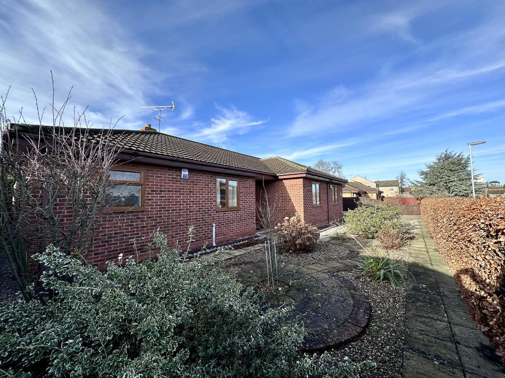Priors Court, Sutton, Ely, Cambridgeshire 4 bed detached house for sale ...