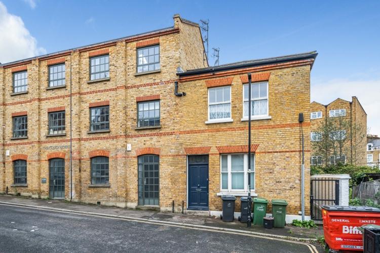 Nettlefold Place London SE27 1 bed house to rent - £1,800 pcm (£415 pw)