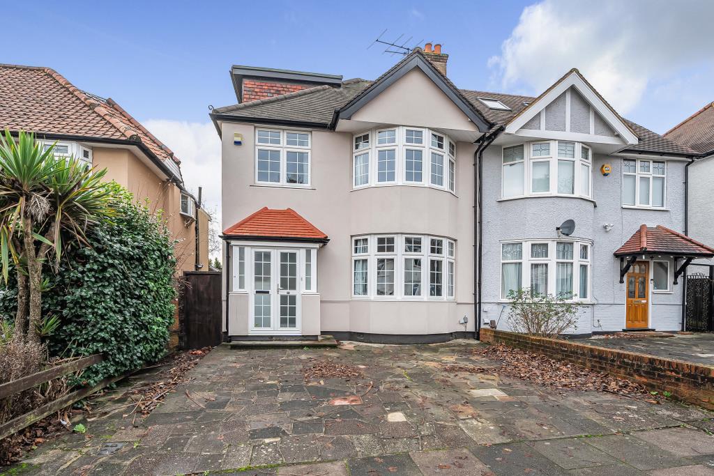 Edgware, Harrow, HA8 4 bed semi-detached house - £3,250 pcm (£750 pw)