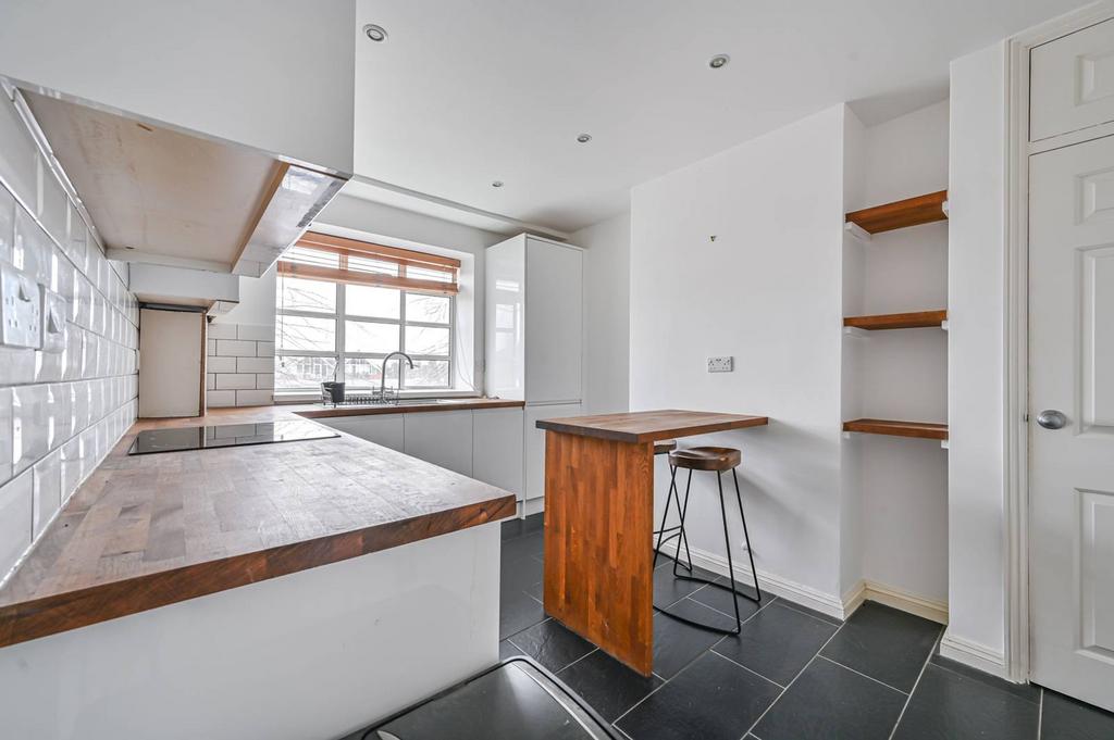 Cubitt House, Clapham, London, SW4 2 bed flat for sale - £425,000