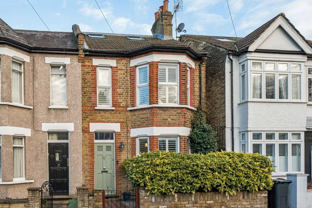 Sydney Road, Raynes Park 3 bed terraced house - £875,000