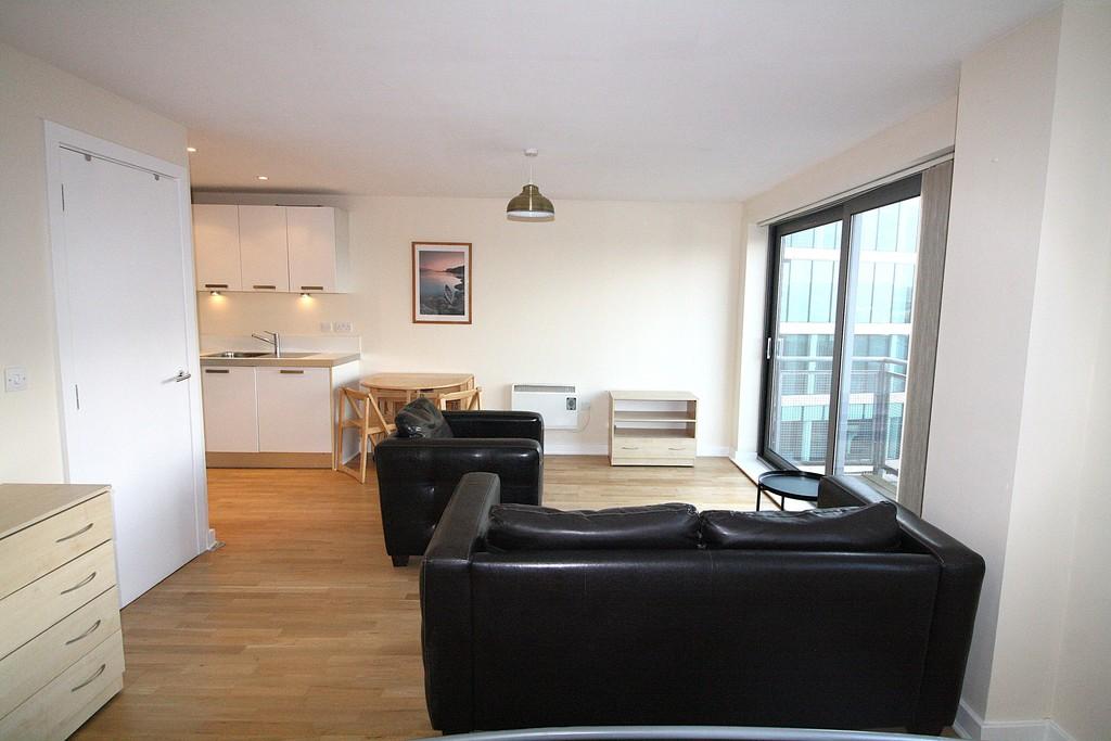 Spacious studio apartment at Metis... Studio to rent - £650 pcm (£150 pw)