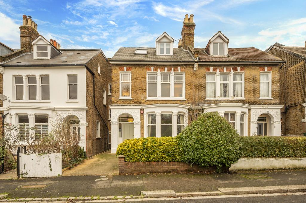 Thorncombe Road, East Dulwich, SE22 2 bed flat - £550,000