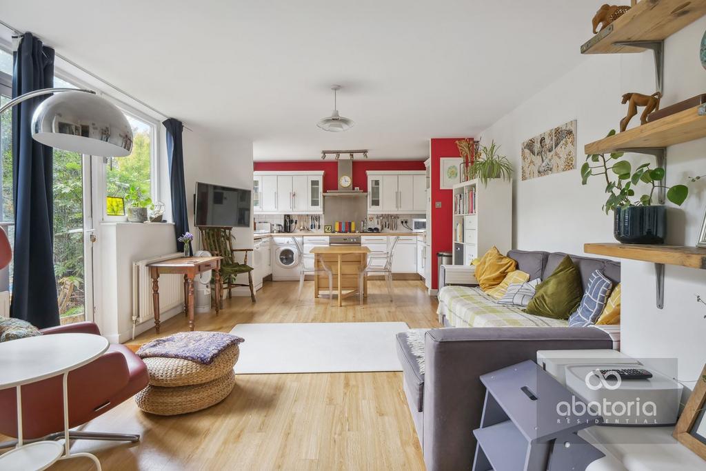 Leeward Court, Asher Way, London, E1W 1 bed apartment - £499,950
