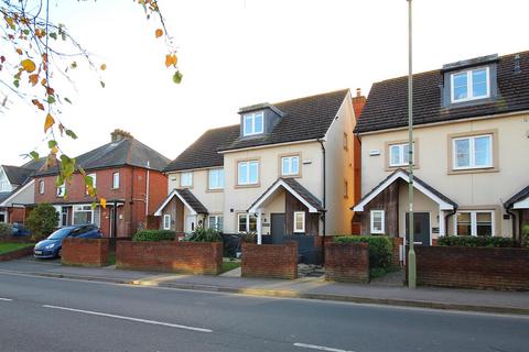 Houses to rent in Lymington | OnTheMarket
