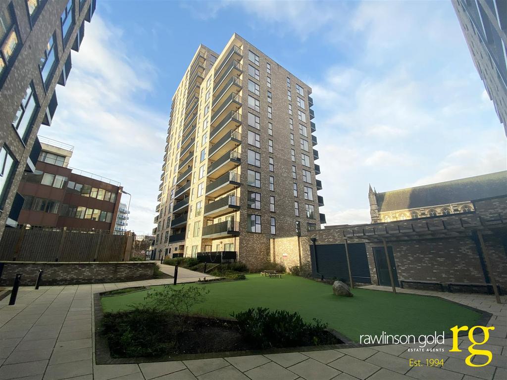 Byron Court, Harrow, London 1 bed flat - £315,000