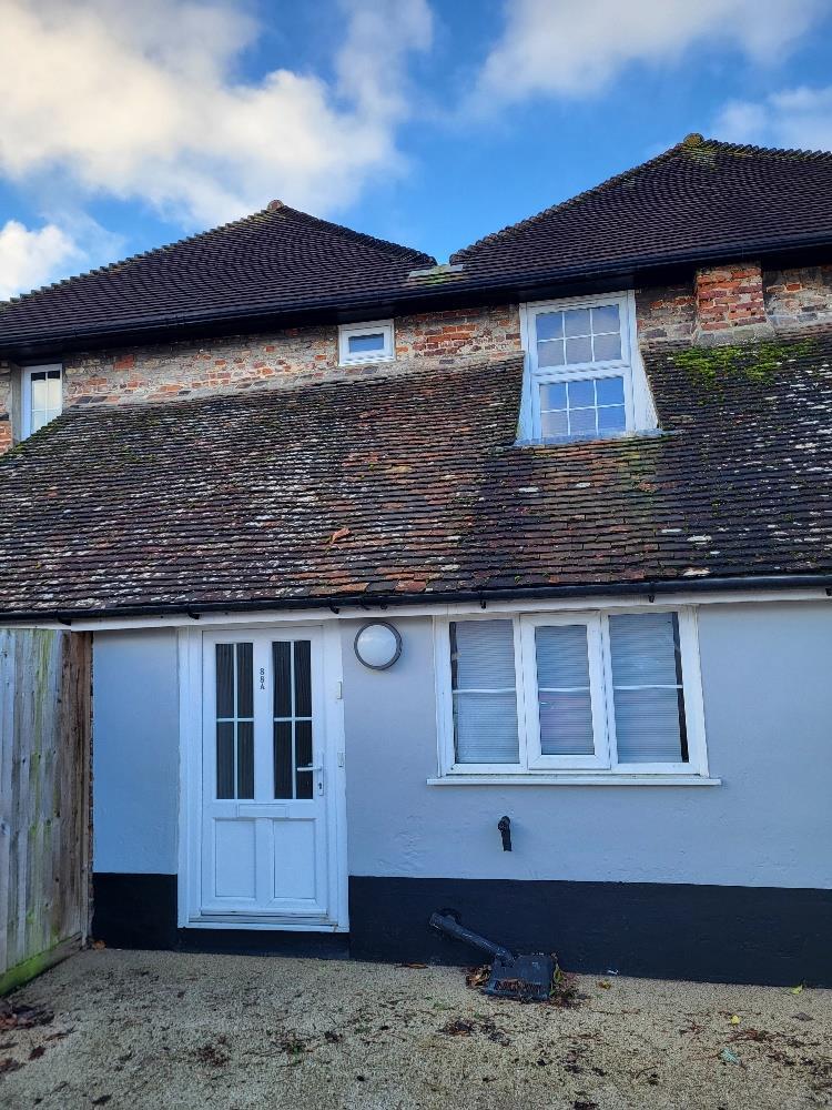 The Street,Kennington 1 bed detached house - £850 pcm (£196 pw)
