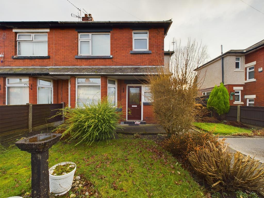 Marlborough Avenue, Spring View... 3 bed semi-detached house - £140,000