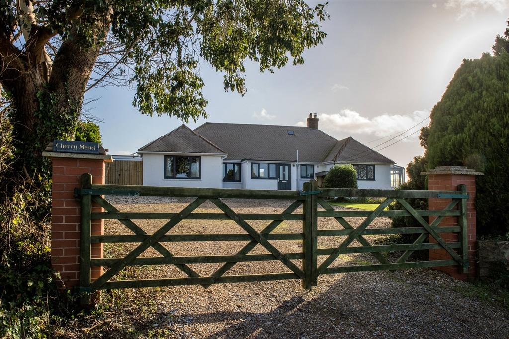 Pickney, Kingston St. Mary, Taunton, Somerset, TA2 5 bed bungalow for ...