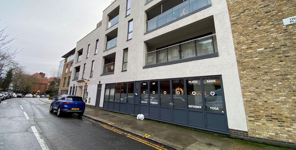 106 Triangle Place, Clapham, London... Leisure facility - £85,000