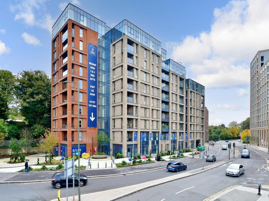 Marketfield Way Redhill RH1 1 bed apartment - £1,250 pcm (£288 pw)