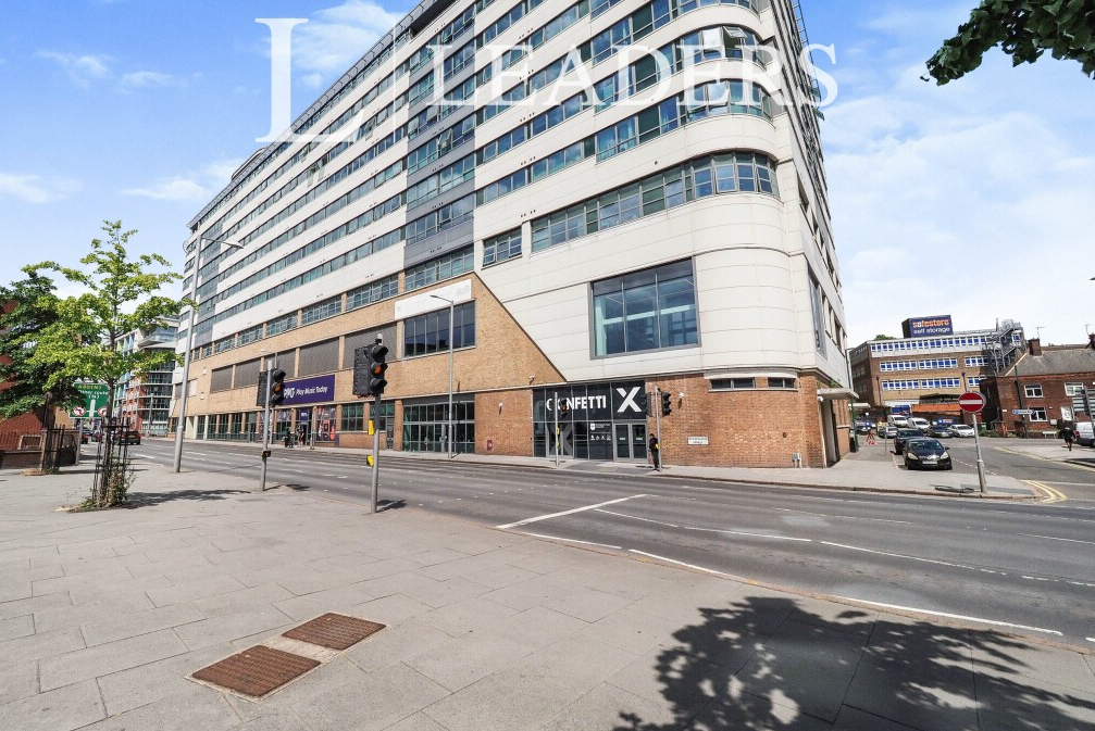 Huntingdon Street, NG1 1 bed apartment - £825 pcm (£190 pw)