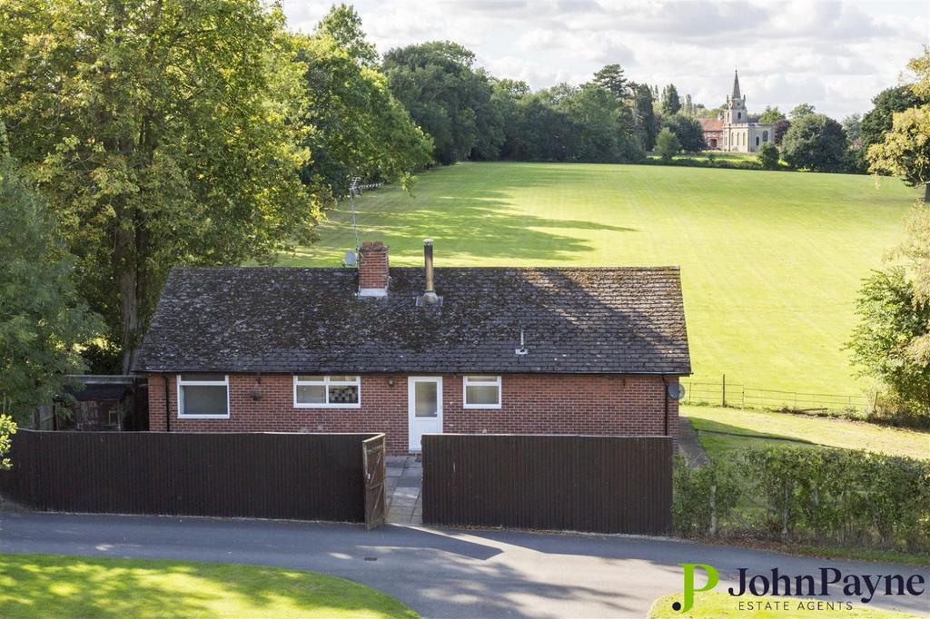Church Road, Honiley, Kenilworth, CV8 3 bed bungalow to rent - £1,595 ...