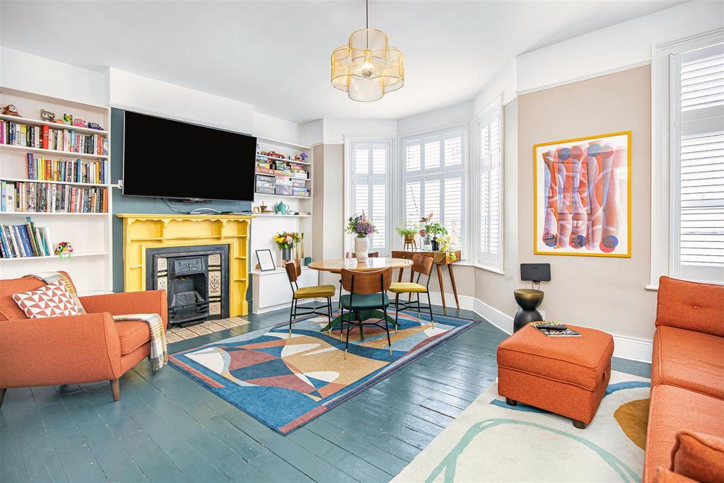 Leghorn Road, Harlesden NW10 2 bed flat for sale - £550,000