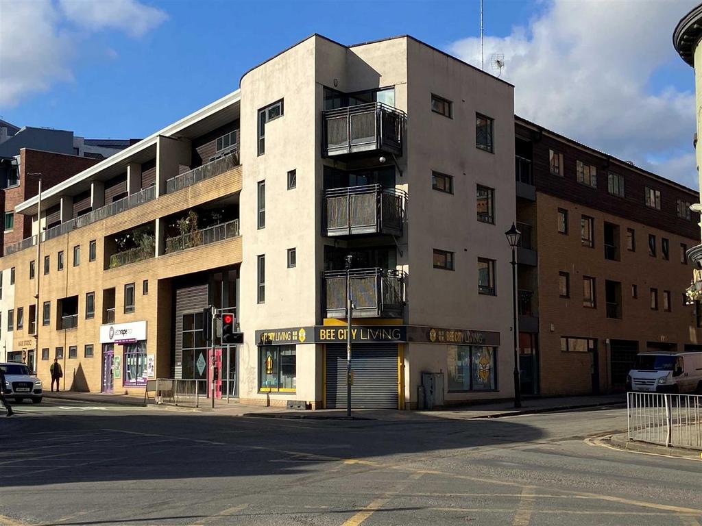 City Point 1, 150 Chapel Street, Salford 2 bed flat - £220,000