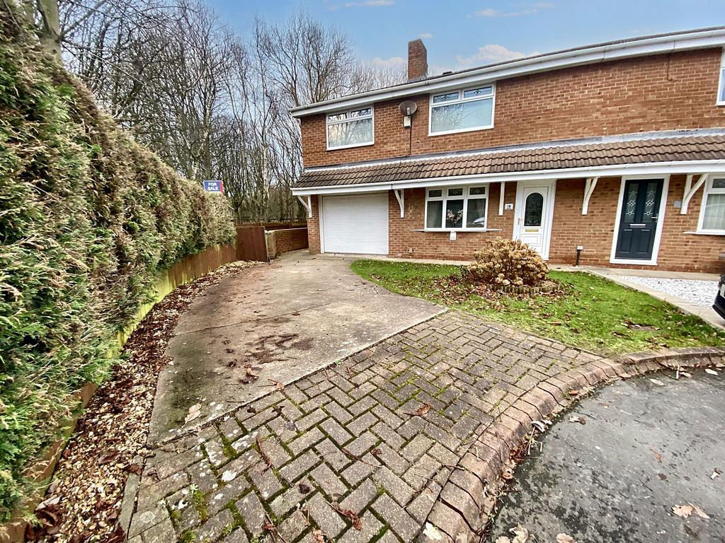 Stainton Way, Peterlee, Durham, SR8 2BJ 3 bed semi-detached house - £ ...