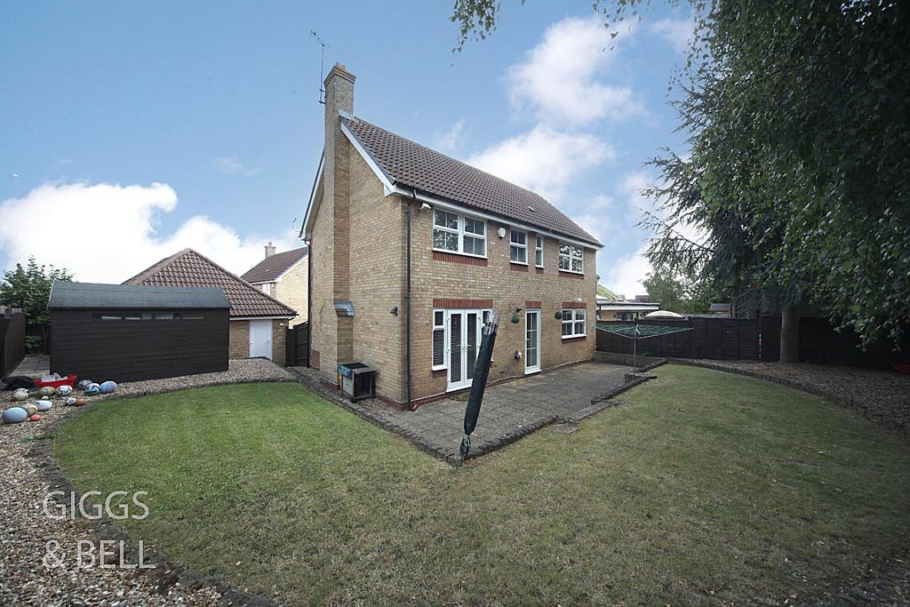 Elvington Gardens, Luton... 4 bed detached house - £475,000