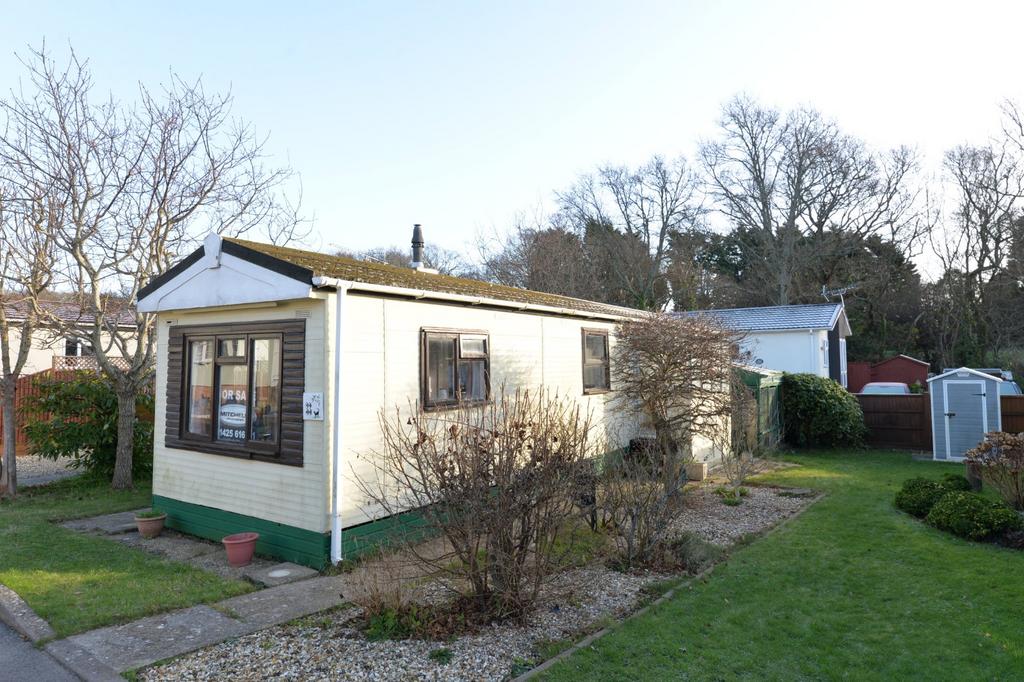 Woodlands Park, Stopples Lane... 1 bed park home - £50,000